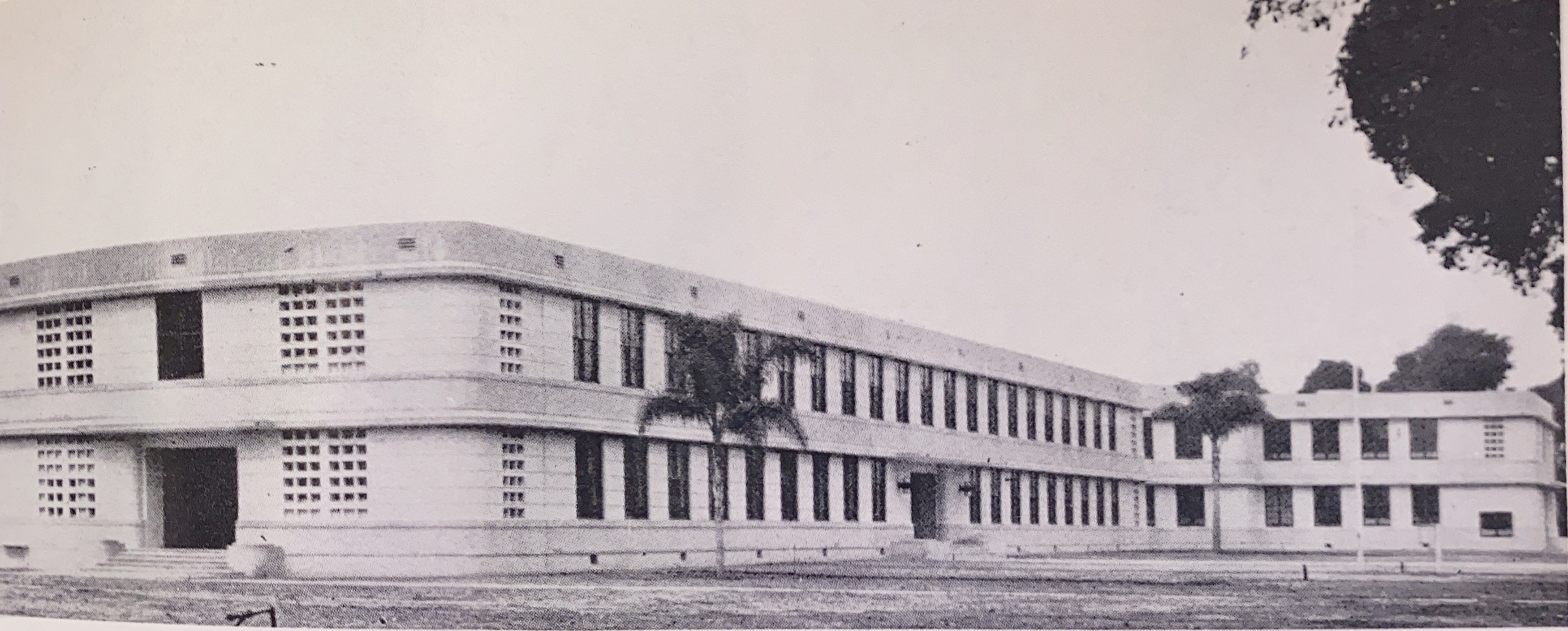 Manual Arts High School in South LA: A Brief History of the Toiler ...
